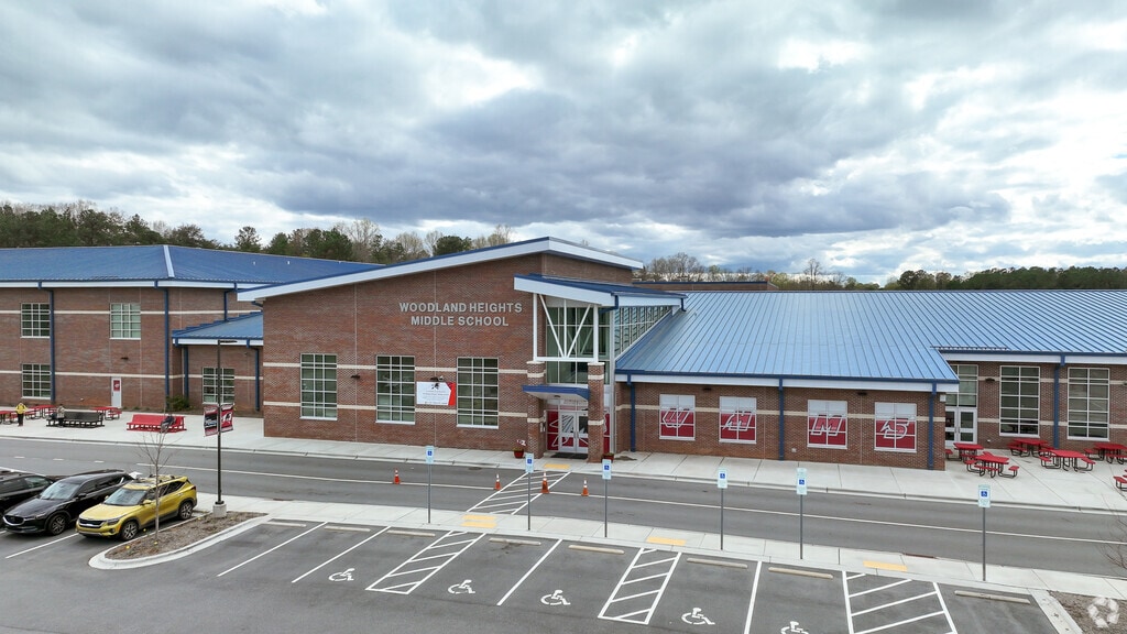 Woodland Heights Elementary School, Rankings & Reviews - Homes.com