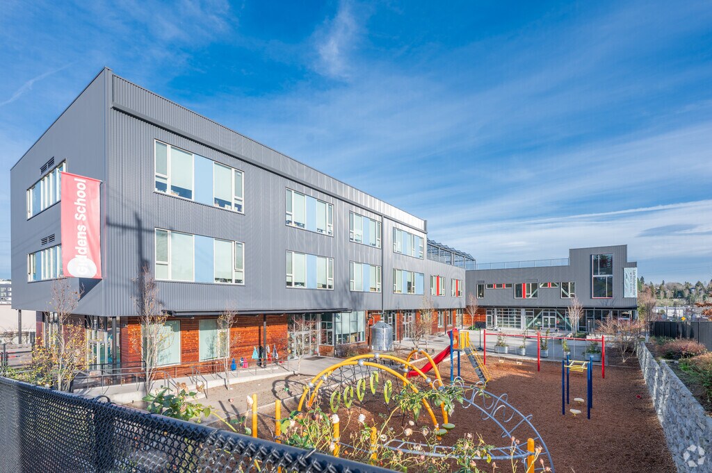 Giddens School, Rankings & Reviews - Homes.com