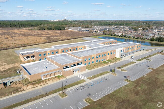 Kingsfield Elementary School, Rankings & Reviews - Homes.com