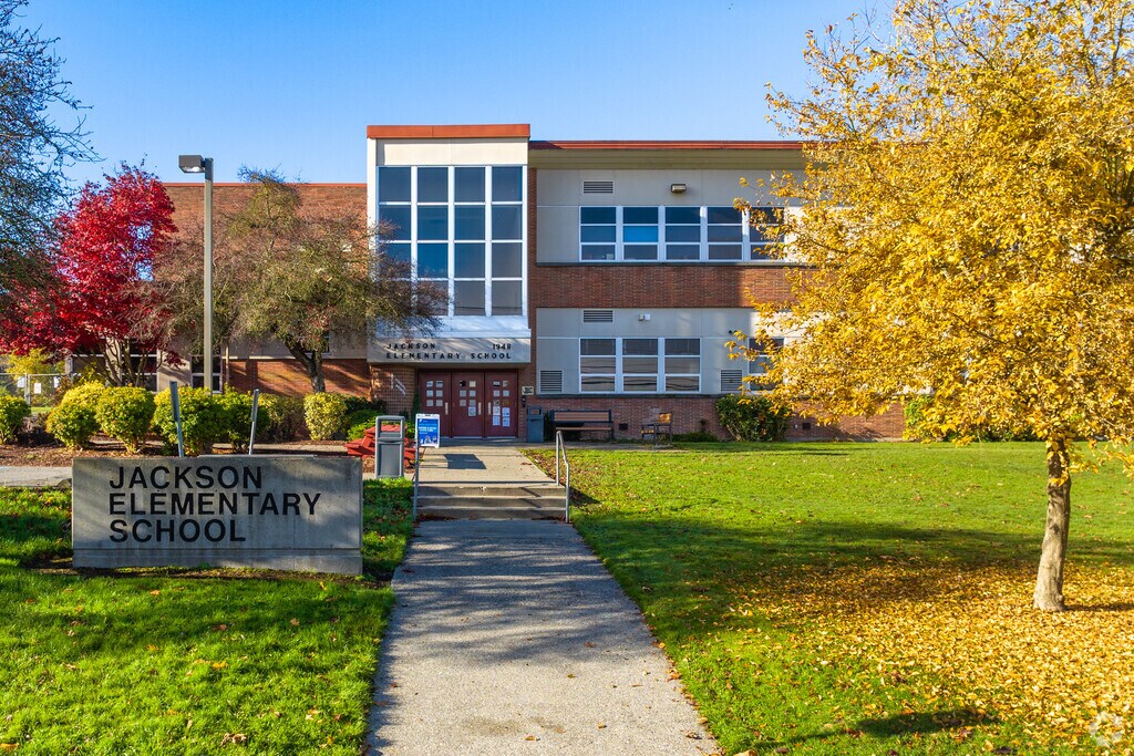 Jackson Elementary School, Rankings & Reviews - Homes.com