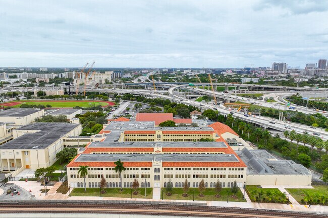 Booker T. Washington Senior High School, Rankings & Reviews - Homes.com