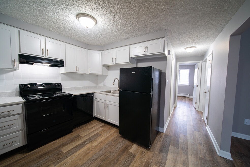 Lincoln Square Apartments - 4055 Knoll Dr, Hamburg, NY | Homes.com