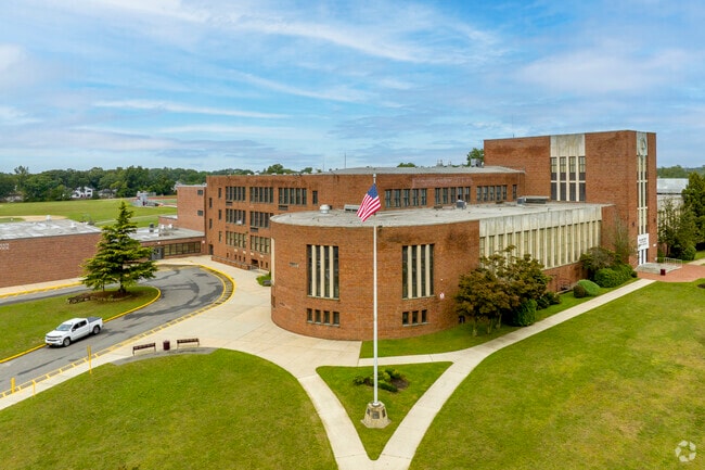 Wellington C Mepham High School Rankings And Reviews