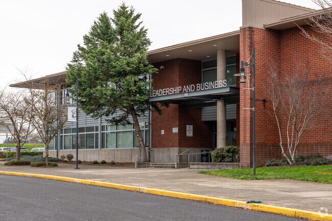 Union High School, Rankings & Reviews - Homes.com