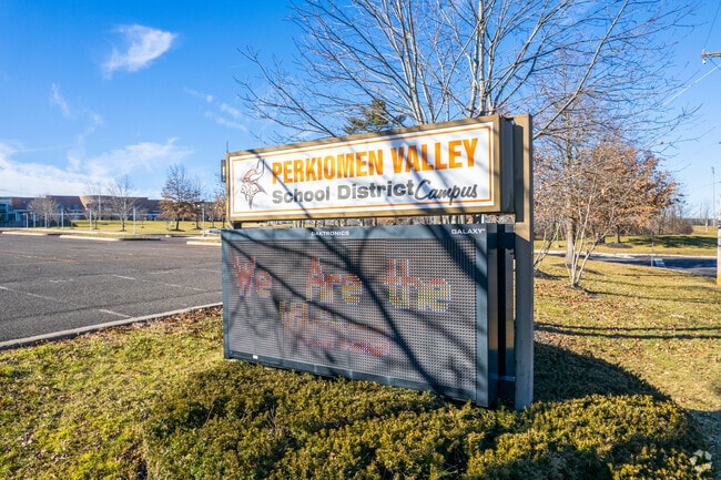 Perkiomen Valley High School, Rankings & Reviews - Homes.com
