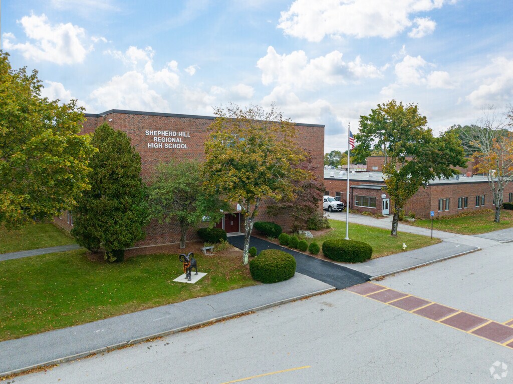 Shepherd Hill Regional High School, Dudley MA Rankings & Reviews - Homes.com