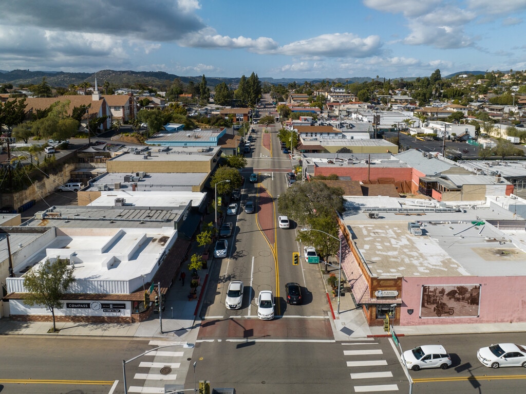 Fallbrook, CA City Guide | About Living in Fallbrook - Homes.com