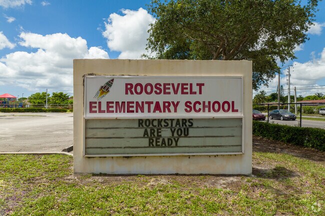 Roosevelt Elementary School, West Palm Beach FL Rankings & Reviews - Homes.com