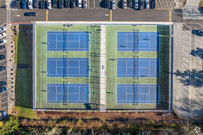 Juanita High School, Rankings & Reviews - Homes.com