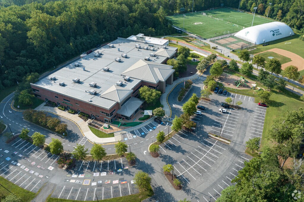 Indian Creek School, Rankings & Reviews - Homes.com