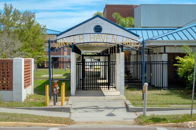 Winter Haven Senior High School, Rankings & Reviews - Homes.com Winter Haven Senior High School, Rankings & Reviews - Homes.com