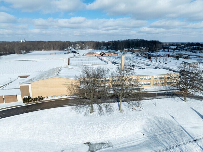 Green Intermediate Elementary School, Rankings & Reviews - Homes.com