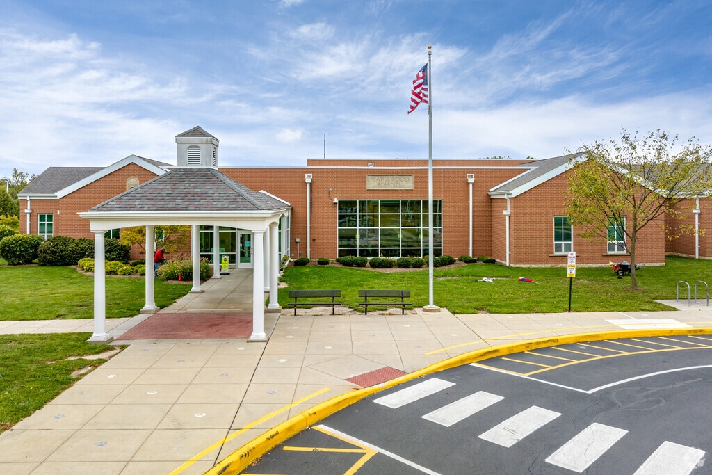 Maplewood Elementary School in Sylvania, OH - Homes.com