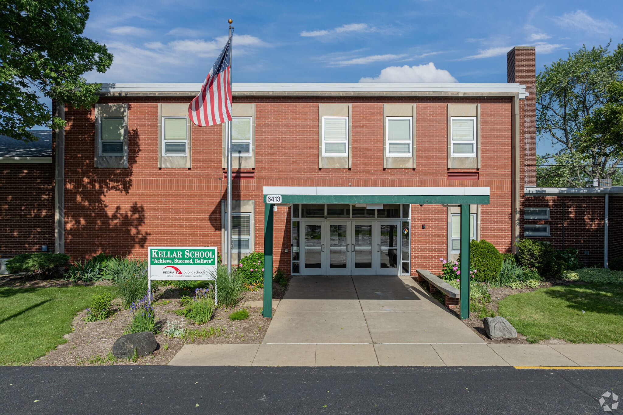 920 W Fairmont Dr, Peoria, IL 61614 | Homes.com