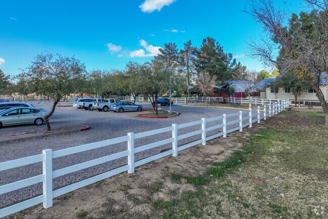 Desert Marigold School, Rankings & Reviews - Homes.com