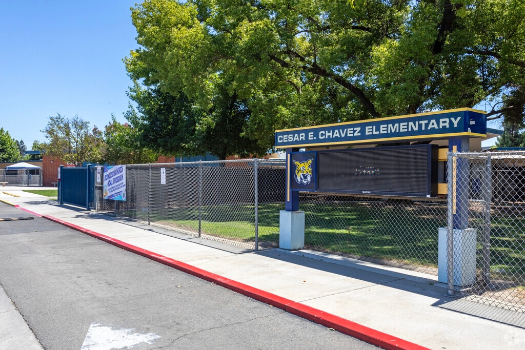 Cesar E. Chavez Elementary School in Parlier, CA - Homes.com