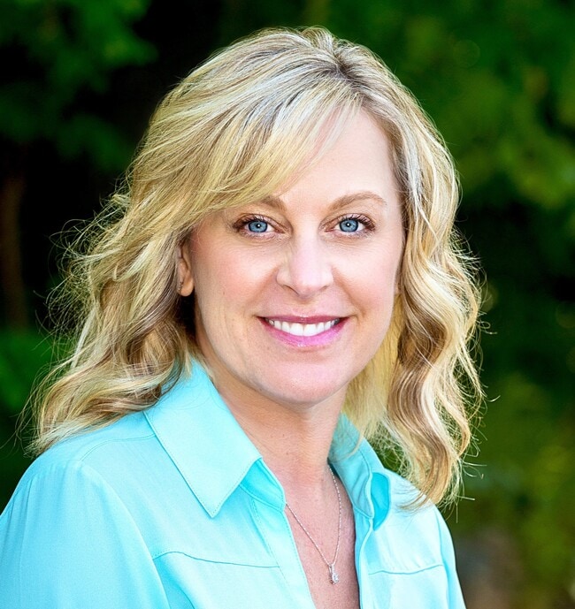 Amy DeFeo | Real Estate Agent in Plymouth, MA - Homes.com