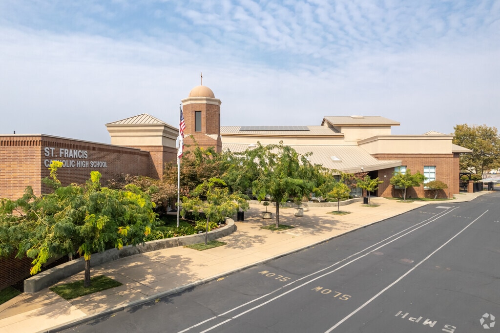 St Francis High School, Rankings & Reviews - Homes.com