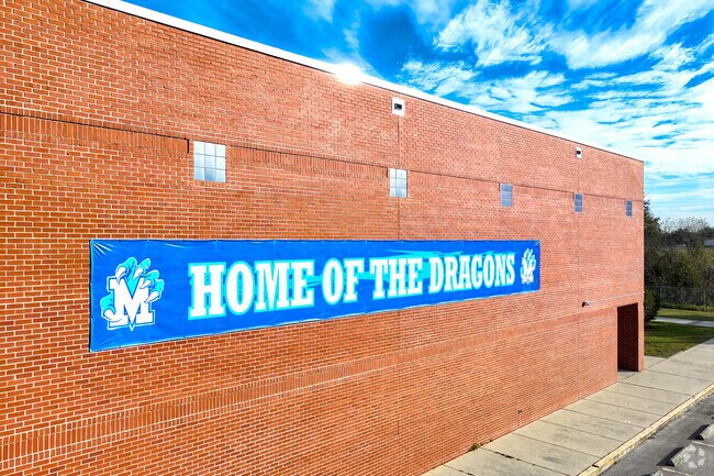 Marshall Middle School, Rankings & Reviews - Homes.com