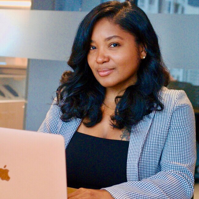 Tyisha Hawkins-White | Real Estate Agent in Oak Lawn, IL - Homes.com