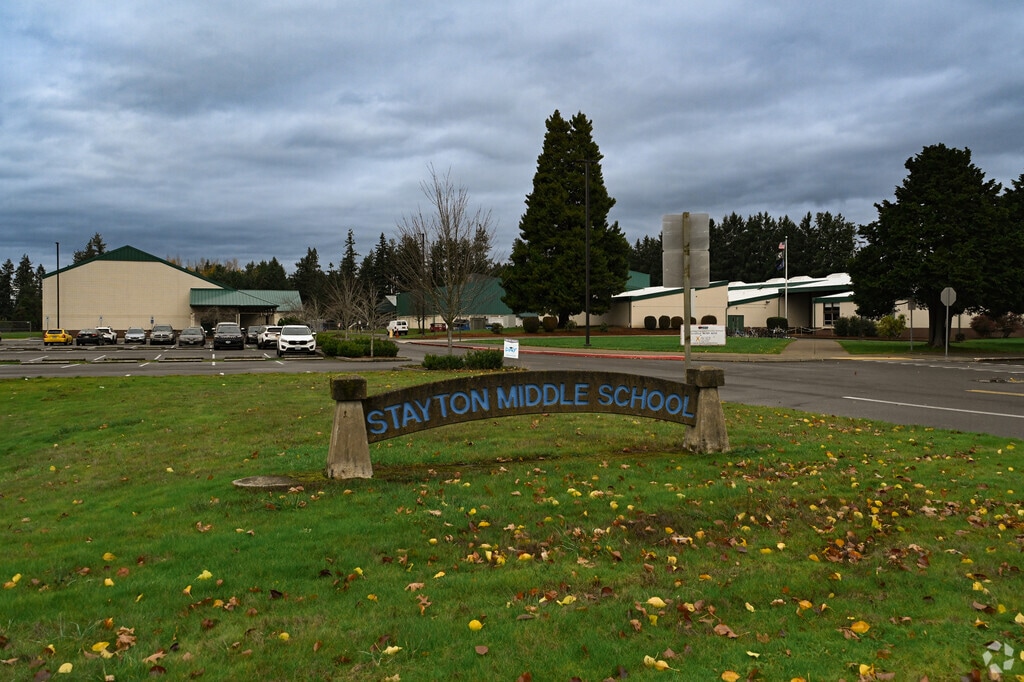 Stayton Middle School, Rankings & Reviews - Homes.com