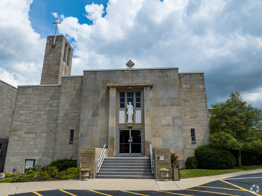 St. Vivian School, Cincinnati OH Rankings & Reviews - Homes.com