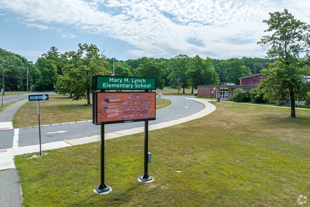 Mary M. Lynch Elementary School, Rankings & Reviews - Homes.com