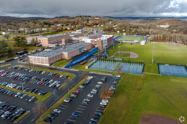 Danbury High School, Rankings & Reviews - Homes.com