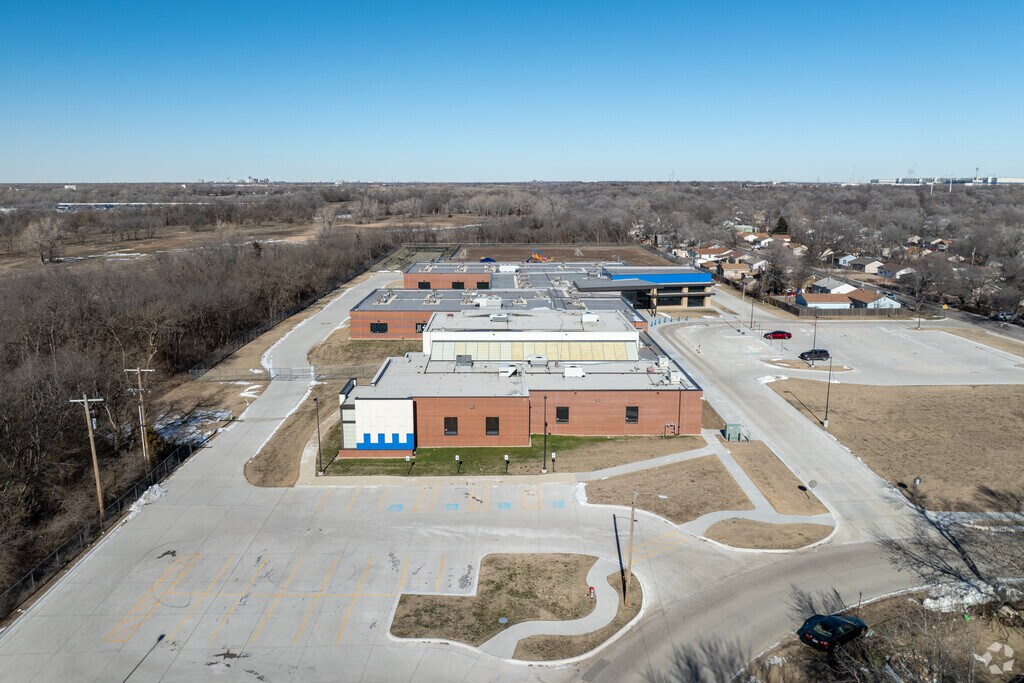 Cooper Elementary School, Wichita KS Rankings & Reviews - Homes.com