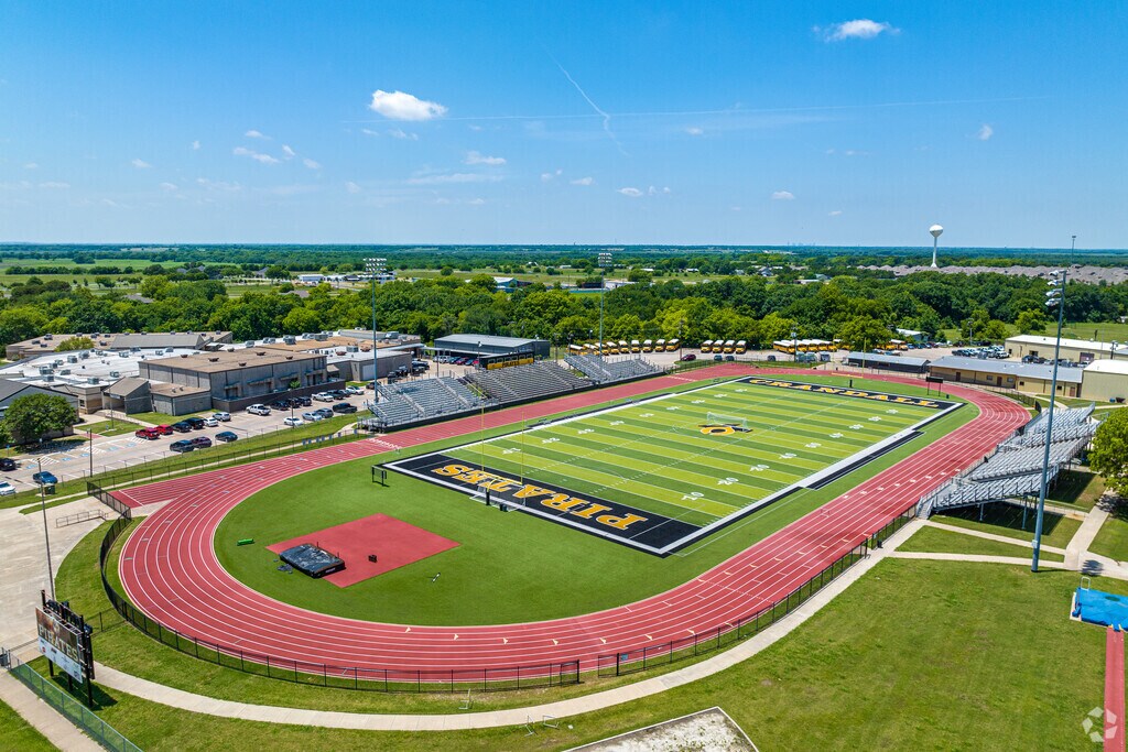 Crandall High School, Rankings & Reviews - Homes.com