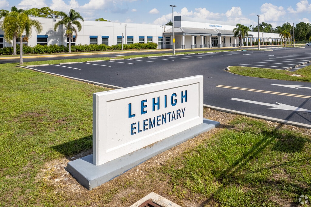 Lehigh Elementary School, Rankings & Reviews - Homes.com
