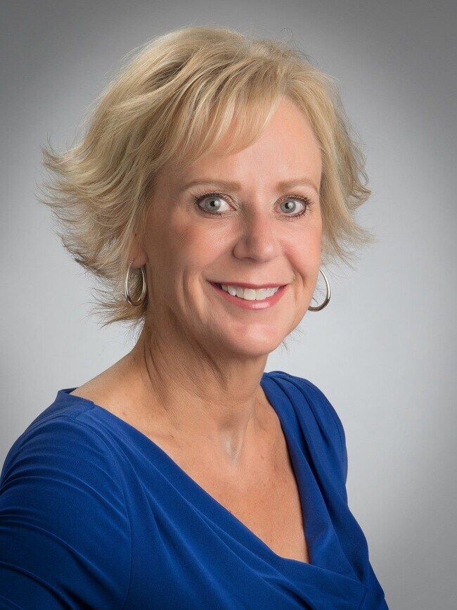 Jeanne DeLaFuente Gamage | Real Estate Agent in Plainfield, IL - Homes.com